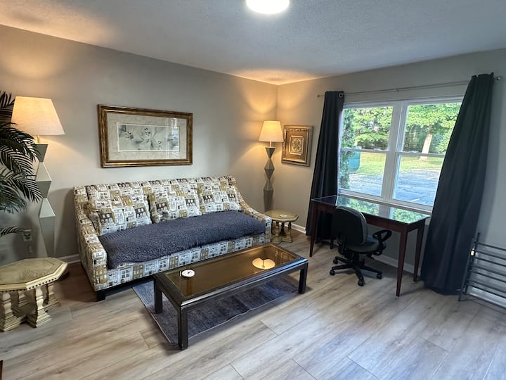 Very Clean And Well Appointed: End Unit - Hickory, NC