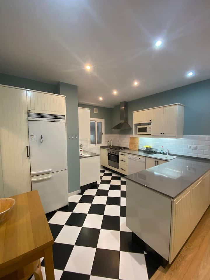 Urban Chic Barcelona 4 Bedrooms - Barcellona