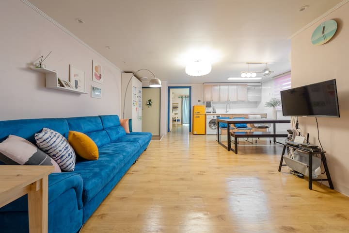 Dream House2/욕실2.5/합법숙소/홍대입구3초/넷플릭스 - Seoul