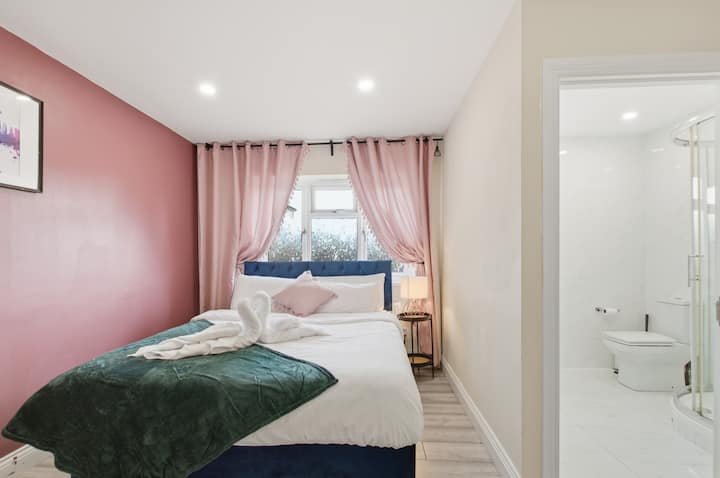 Premium 4-br Hayes Retreat | Wi-fi | Sleeps 8! - Hayes