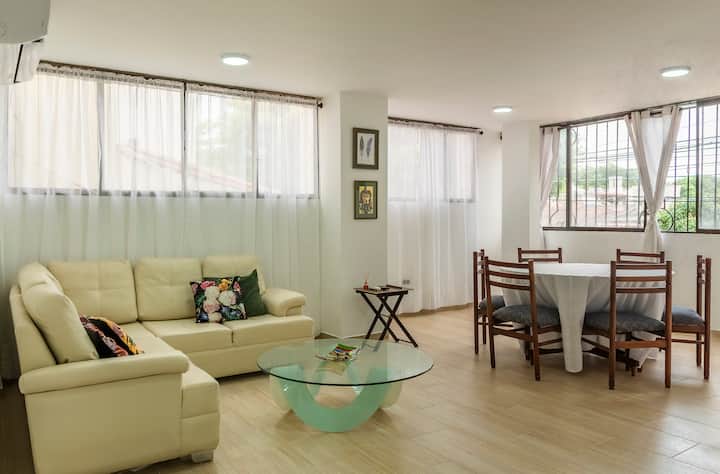 Cozy And Spacious Apartment / Santa Marta-garden - Santa Marta, Colombia