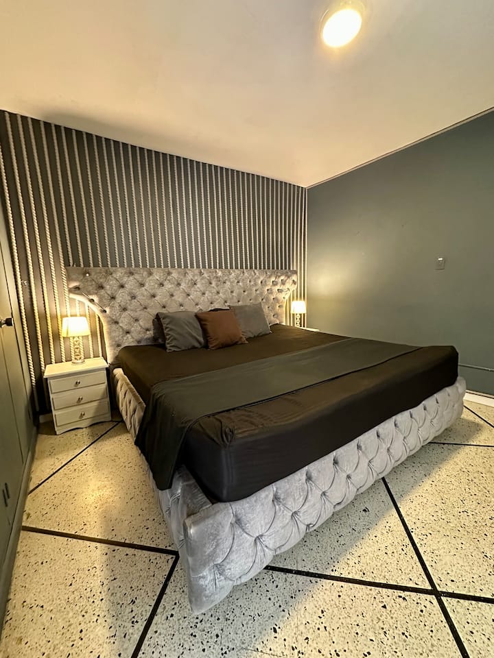 Casa Olimpo En Laureles - Medellín