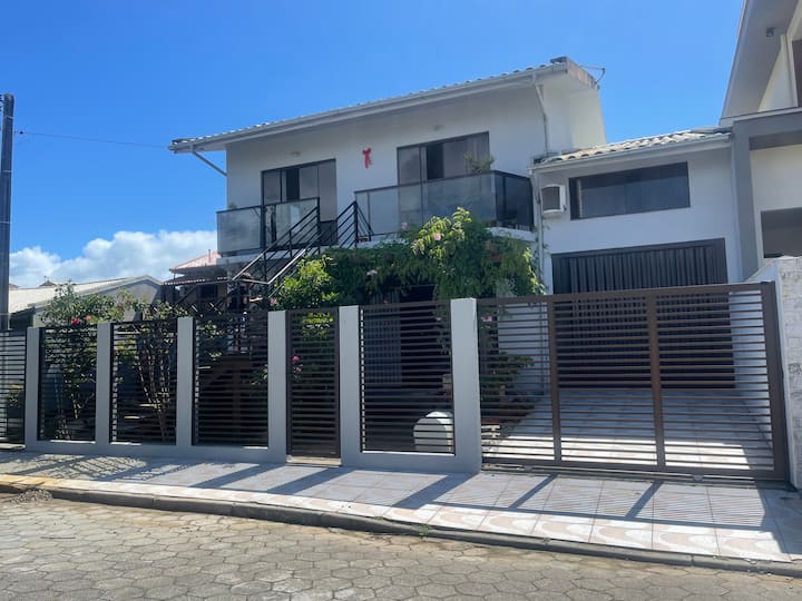 Apartamento 1 Dorm. Centro Pinheira-sc - Brésil