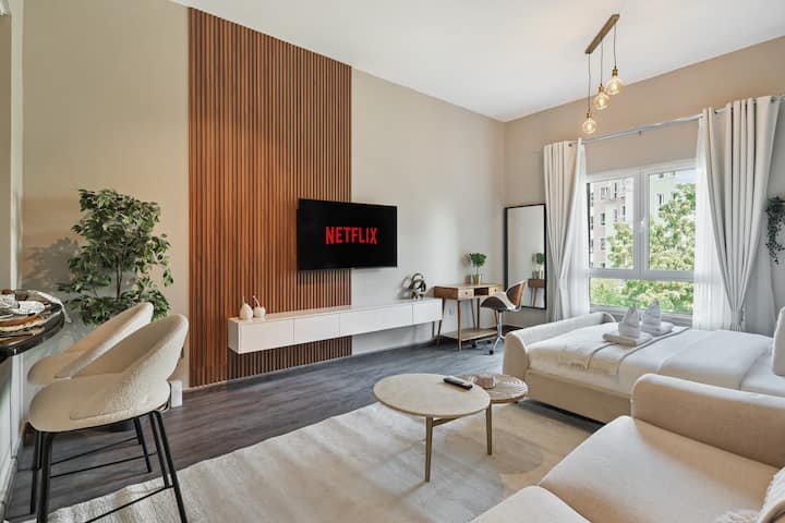Studio Via | 2 Min To Metro, Discovery Gardens - Dubai