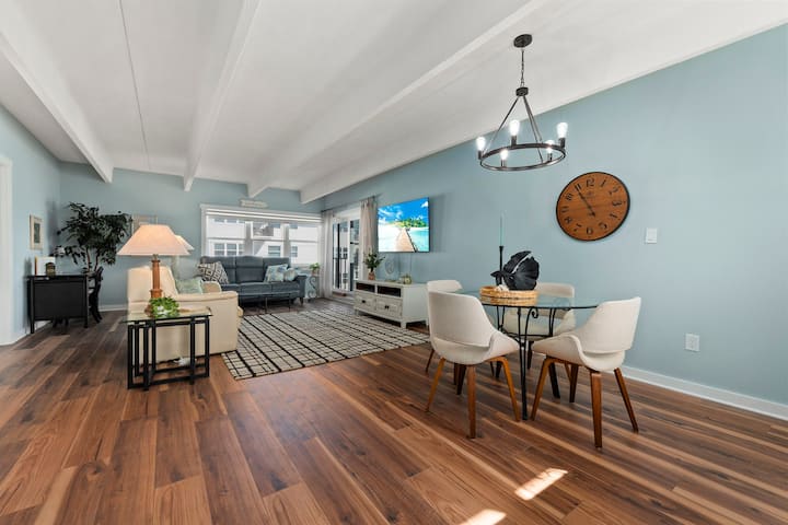 Beachfront Retreat @The Beach Life - Vero Beach, FL