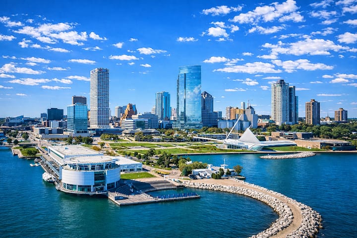 King Bed/amazing Location/free Parking/wi-fi - Greenfield, WI