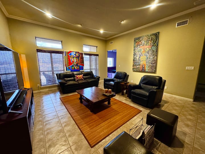 The Peaceful Woods-entire House W/ Pool - Brownsville, TX