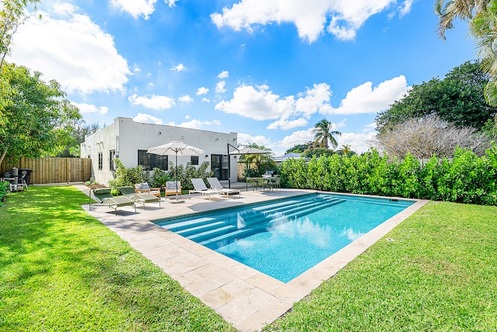 Luxe Designer Home • Heated Salt Pool • Palm Beach - ウェスト・パーム・ビーチ, FL