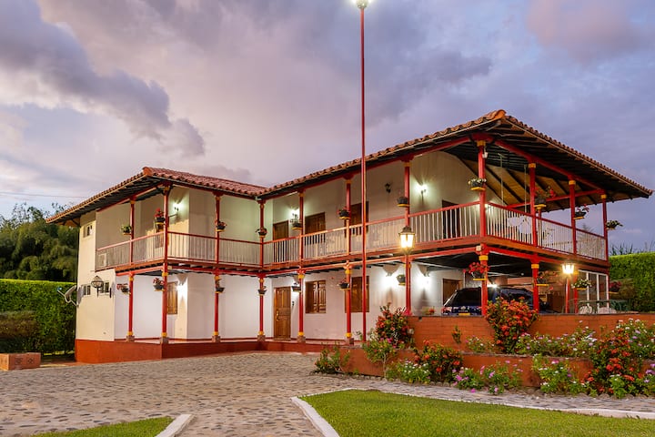 Chalet Entero Remodelado Ac Piscina Jacuzzi -Wi-fi - Quindío