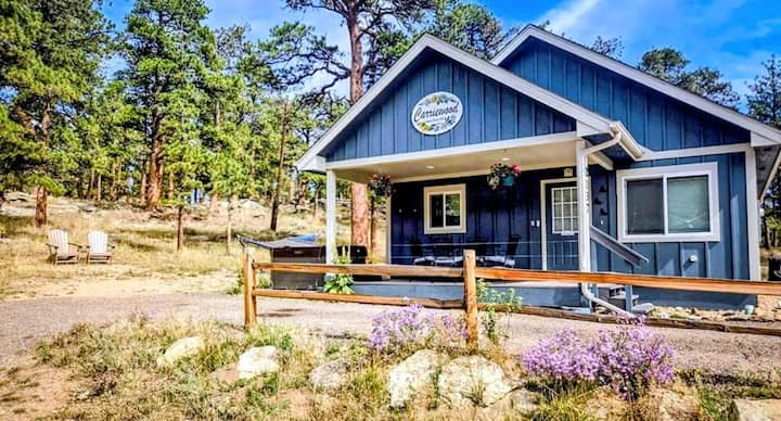 Mt Side Cottage; Rmnp, Hot Tub, Wildlife, Location - Estes Park, CO