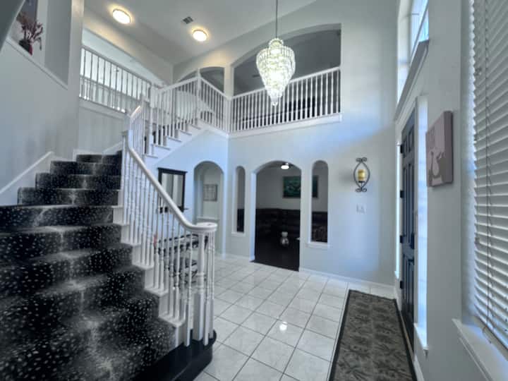 Maison De Pradat - Newly Renovated| Plano| - Plano, TX
