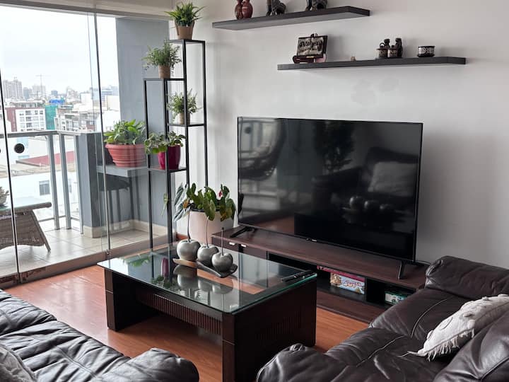 Lindo Departamento Miraflores/límite San Isidro - Lima