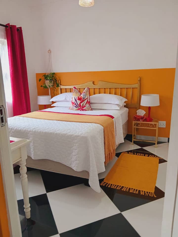 Orange Leaf Unit 1
Guesthouse
Durban North - Durban