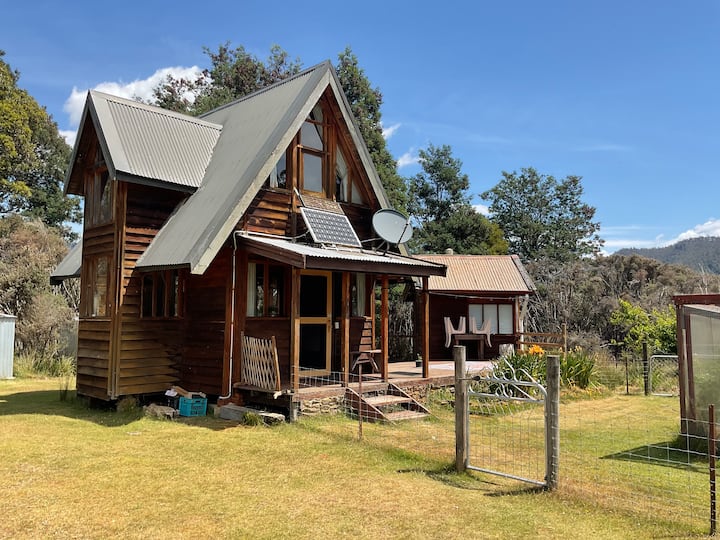 Secret Forest Cabin - Tasmania