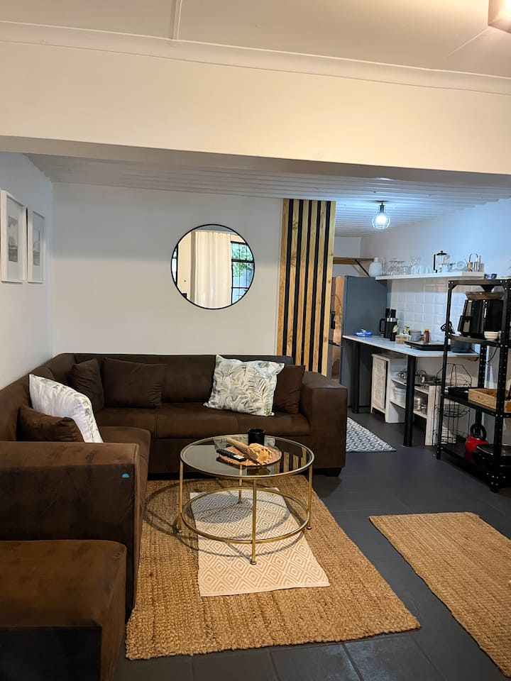 Bushbaby Stay In Monumentpark 
(2 Or 4 Sleeper) - Centurion