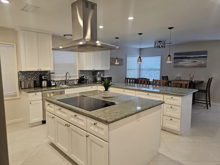 Modern-stay By Beach 3br/2ba-pet Ok-all Walkable - Long Beach, CA