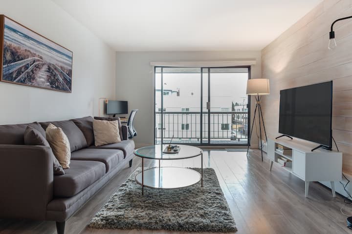Kits Beach 1br W Parking | 3 Mins Walk To Beach - Vancouver