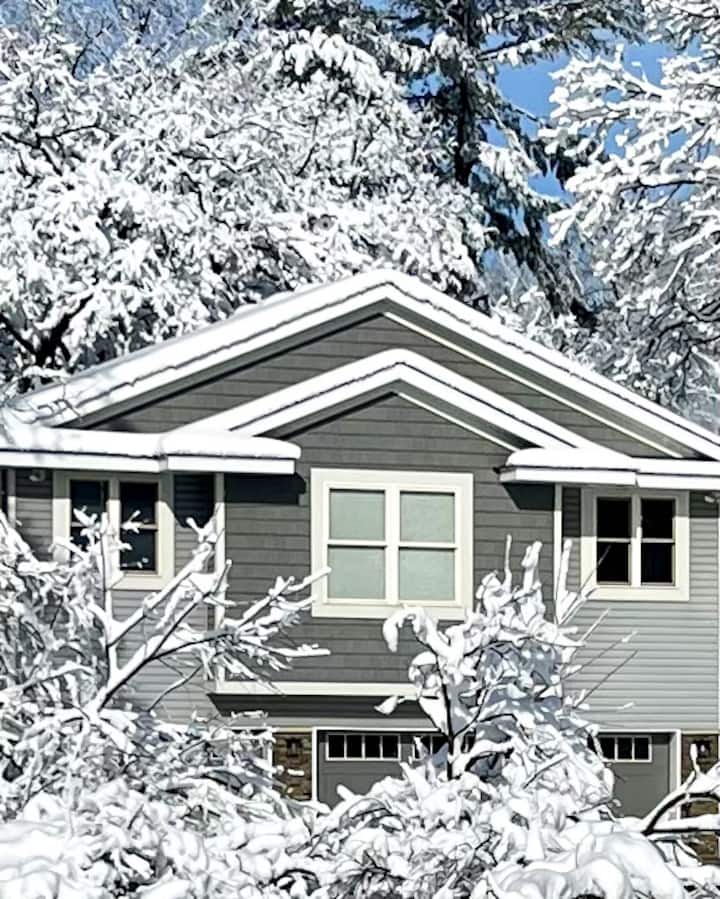 Forest Retreat | Epic Pass | Sleeps 11 - Hudson, WI