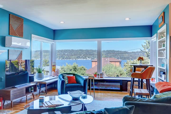 Luxe 1br Couples Retreat | Lakeview Hot Tub Deck - Seattle, WA