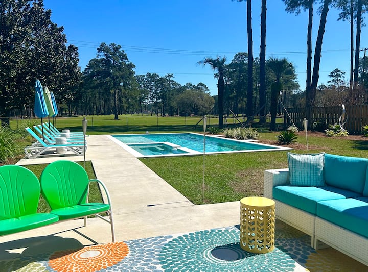 Mid-century Escape - Savannah, GA