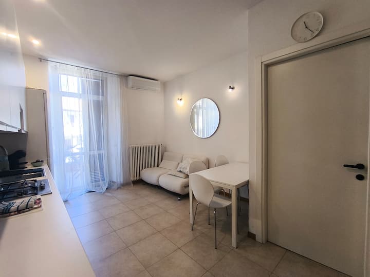 Apt_a Marconi Con Terrazzo - Omegna