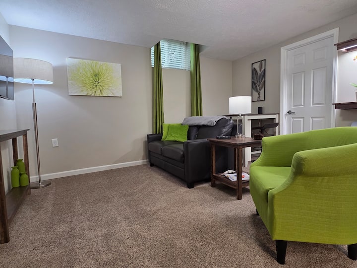 The Blissful Nook: Downtown Charm - Omaha, NE