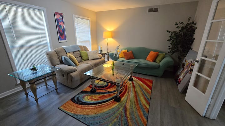 King Bed. Spacious Boho Vibe. 7 Mins To Airport. - Union City, GA