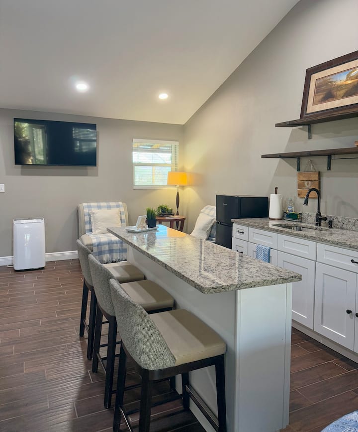 Cabin 3 - Nasturtium Nest - Odessa, FL