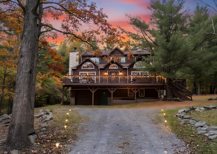 Design Retreat In Catskills |7.5 Acres & Top Views - Cairo, NY