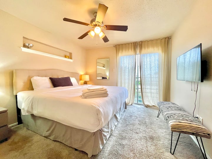 Modern Comfy Apartment: 2bd/1ba + Free Parking - Metairie, LA