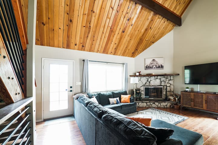 The Cozy Cabin - Running Springs, CA