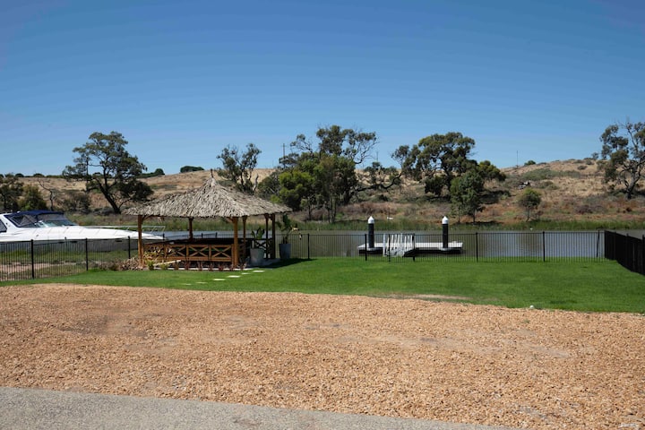 Pina Colada Shack-40 Marina Way - Mannum