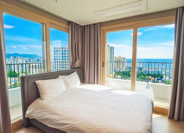 2.2 해돋이 오션뷰 · 해변도보7분 감성숙소 | 블루테라 프리미엄 로얄 스위트 R2 - Sokcho