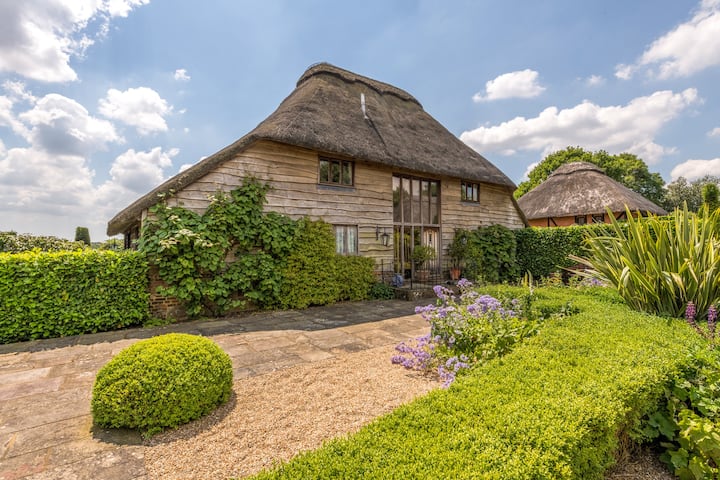 Historic Barn At Beautiful Equestrian Estate - Crowborough
