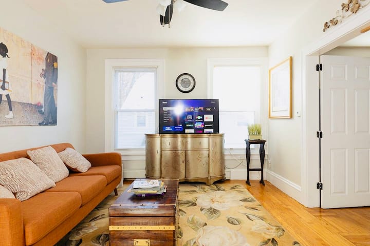 (King Bed) Close To Midstate - Wallingford, CT