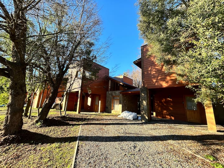 Amplia Y Confortable Cabaña A 500 Mts. Del Centro - Villa La Angostura