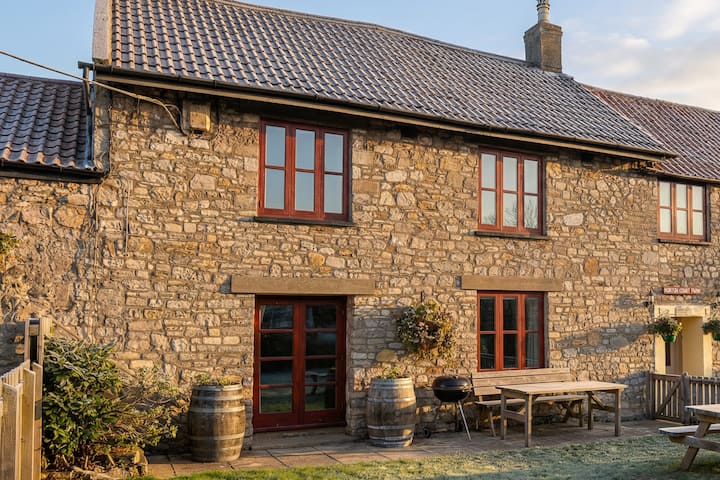 Spacious | Log Burner | Dog Friendly | Near Beach - Weston-super-Mare