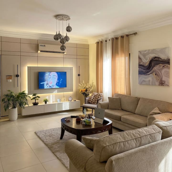 Freshly Renovated 2br/2ba | King Bed | Scenic View - Amman