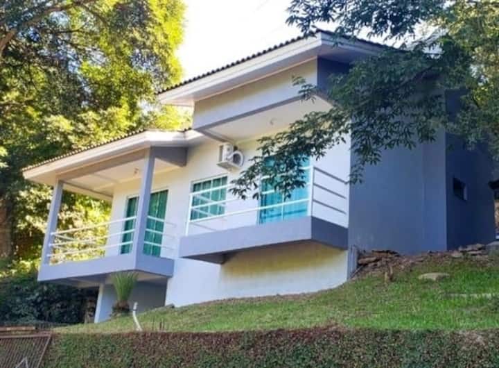 Casa Com Belíssima Vista Em Piratuba-sc - Marcelino Ramos