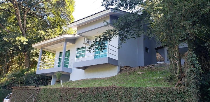 Casa Com Belíssima Vista Em Piratuba - Piratuba