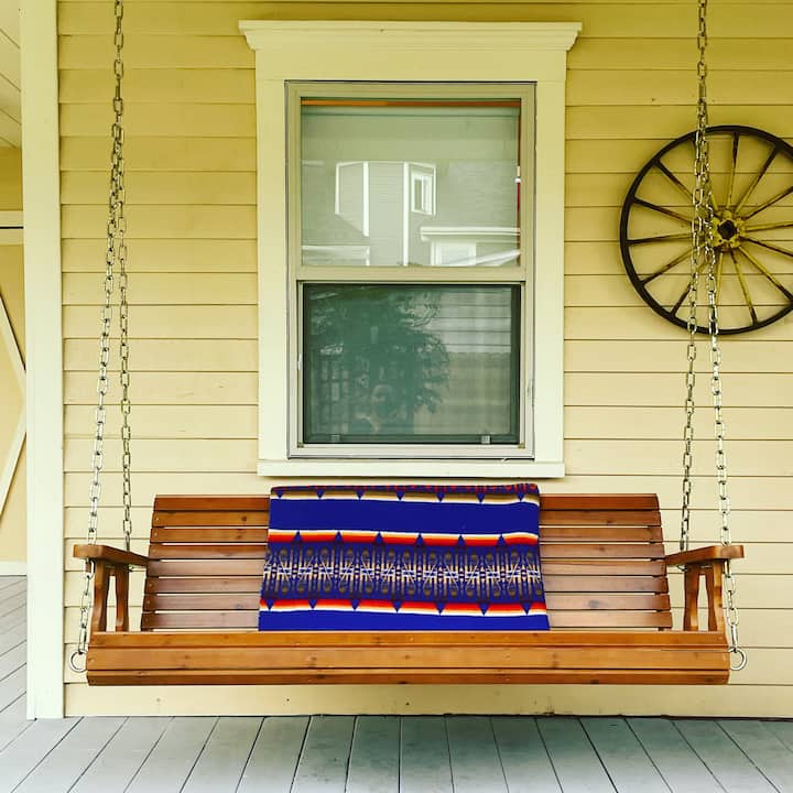 Downtown Historic Home Near Glacier Np! - Kalispell, MT