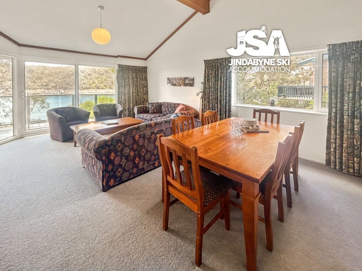 Banksia 1 - Lake Views & Close To Shops - Jindabyne