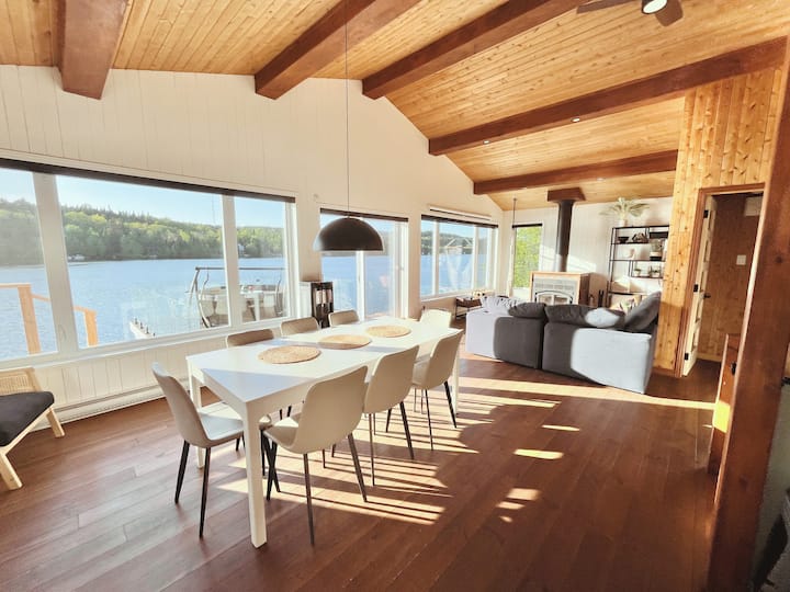 Chalet Réconfortant. Bord De Lac. Spa. Foyer. - Quebec