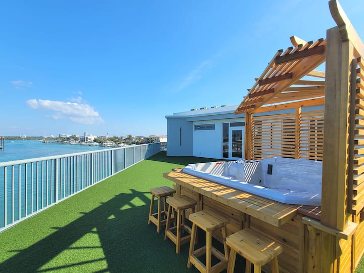 Brand New Luxury Mansion! Directly On The Marina! - Clearwater Beach, FL