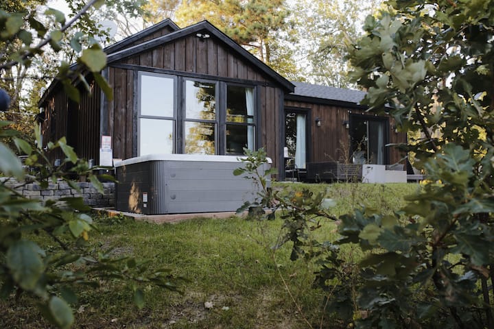 Lakefront Cabin Retreat-private Hot Tub W/ A View! - Minnesota