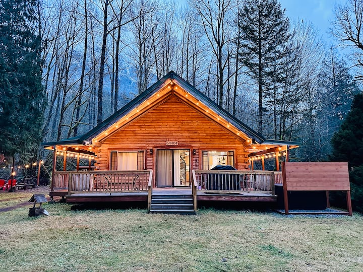 Mountain Thyme Cabin-hot Tub, Hiking, Stevens Pass - Skykomish, WA