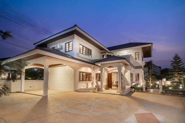 42garden Family Villa –Spacious Stay Near Airport - Chiang Mai