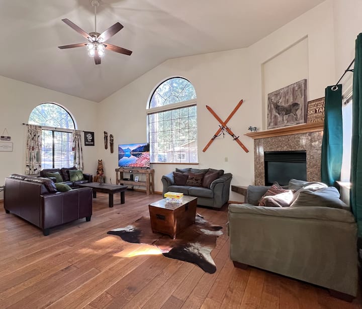 Cozy South Lake Tahoe Cabin - By Heavenly - Lake Tahoe