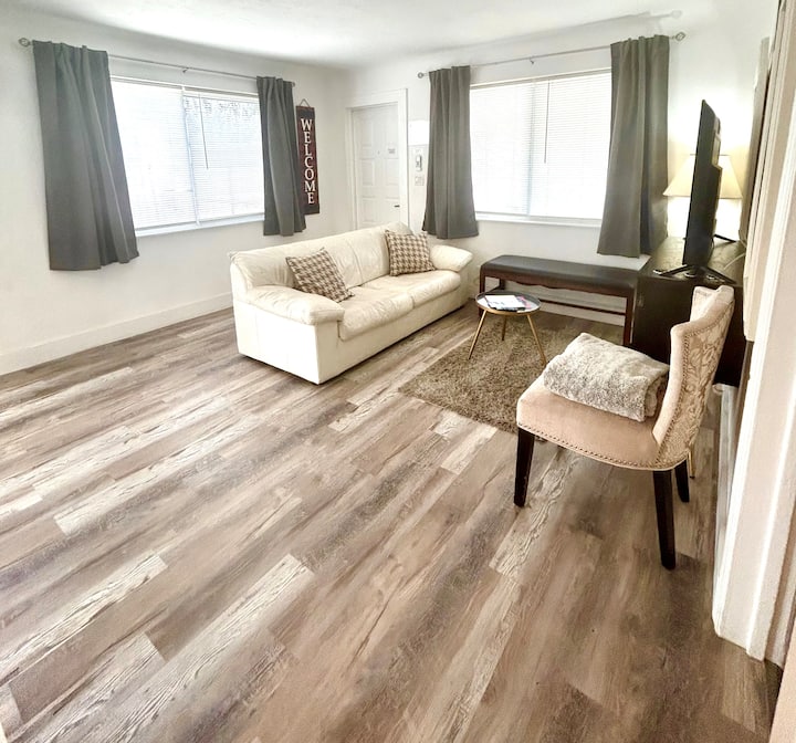 New Spacious 2 Bedroom Ground Floor, Parking ! - Pompano Beach, FL