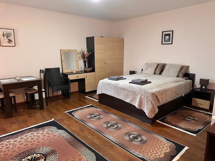 Ski-ready Large Studio Across Gondola Pirin Palace - Bansko